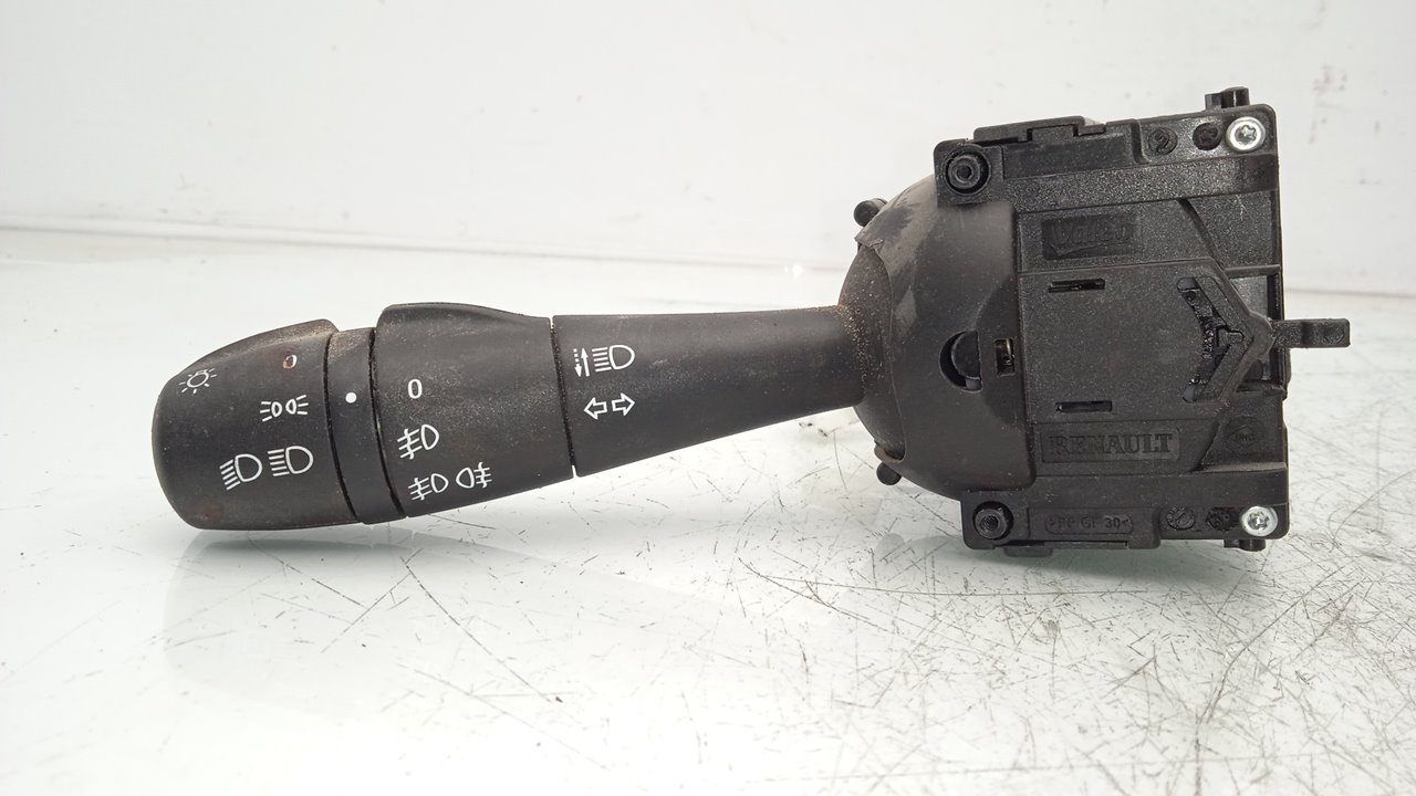 Switch DACIA SANDERO II TCe 90 (B8M1, B8MA) 9392523 | B-Parts