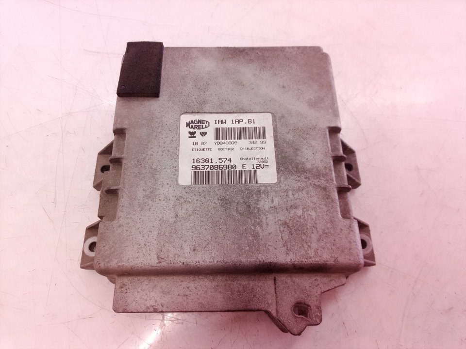 Engine control unit (ECU) PEUGEOT 206 Hatchback (2A/C) 8904362 | B-Parts
