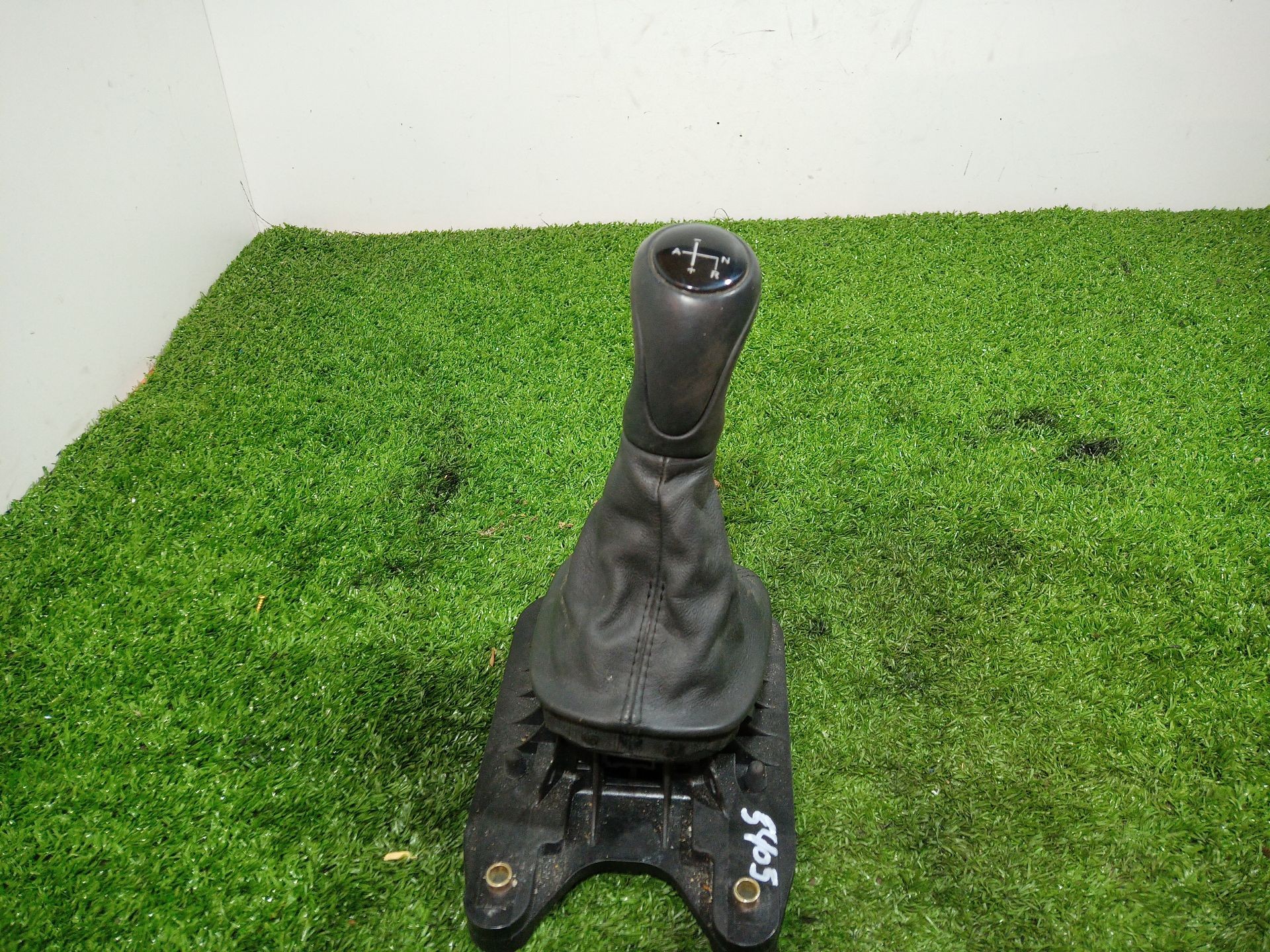 Shift knob MERCEDES-BENZ C-CLASS Coupe (CL203) C 200 Kompressor (203. ...
