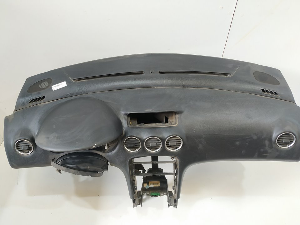 Dashboard PEUGEOT 308 SW I (4E_, 4H_) 1.6 HDi 10986437 | B-Parts