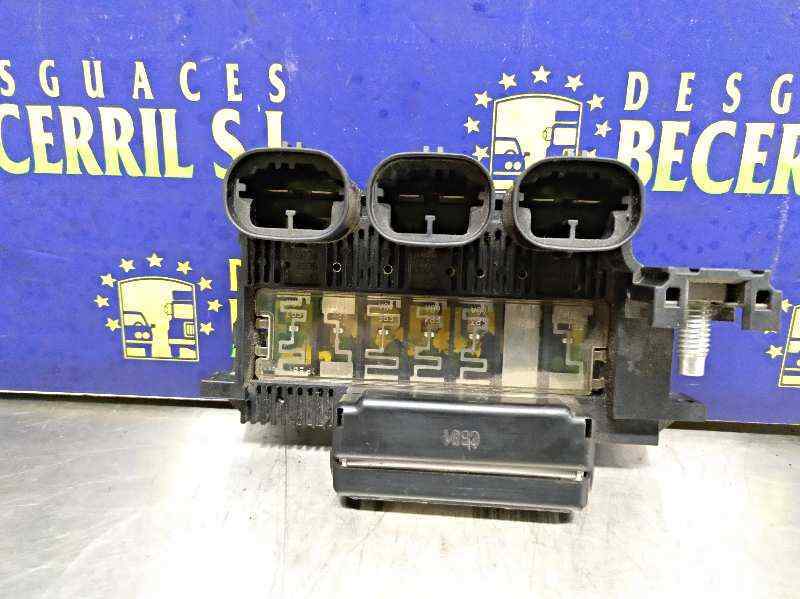 Fuse box CITROËN JUMPY Van 10242842 | B-Parts