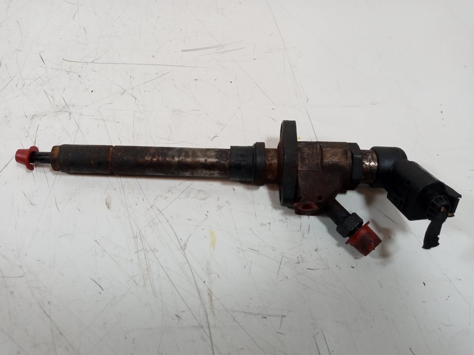 Injector PEUGEOT 407 SW (6E_) 2.0 HDi 135 8474580 | B-Parts