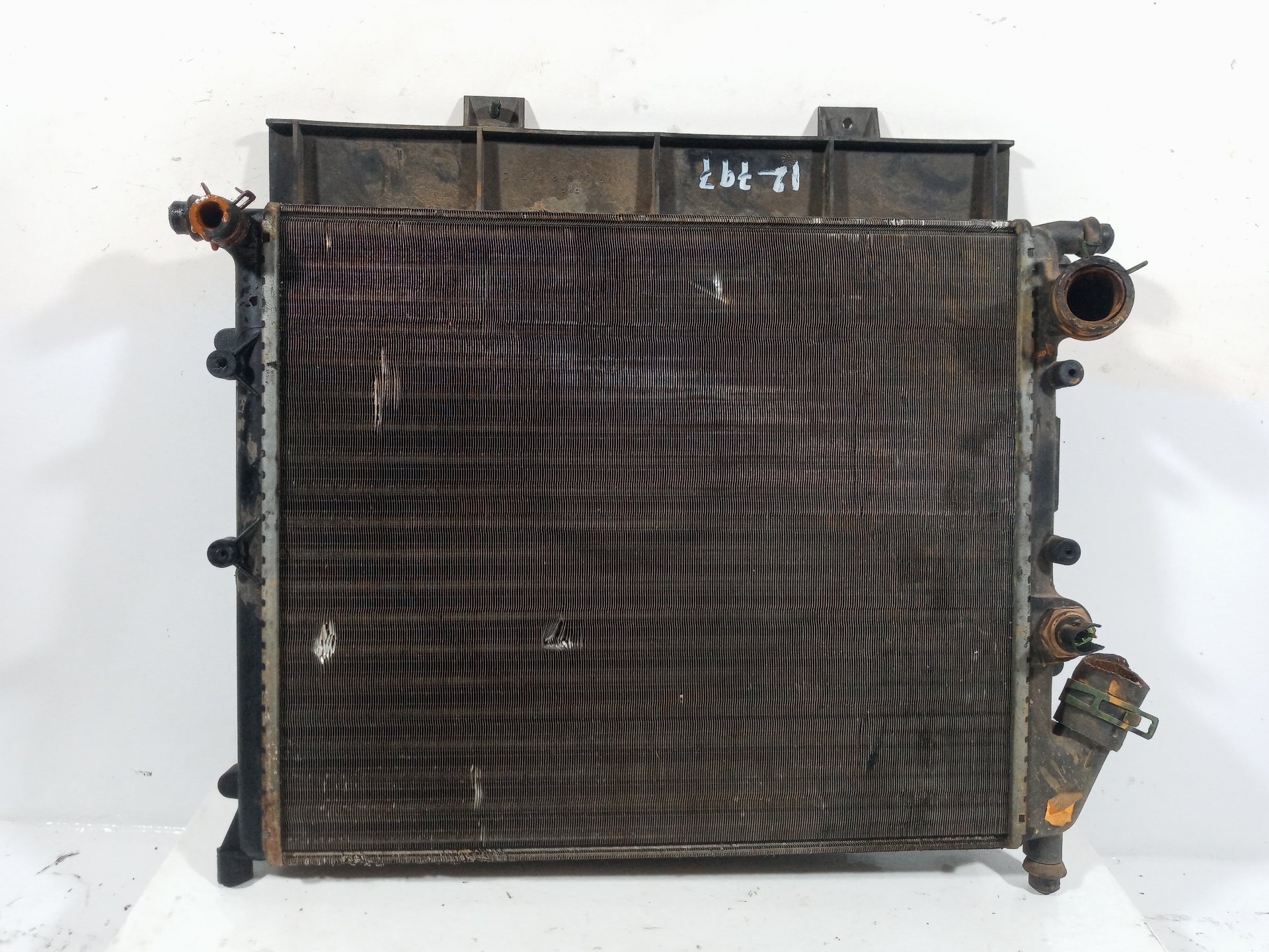Water radiator RENAULT RAPID Box Body/MPV (F40_, G40_) 8482119 | B-Parts
