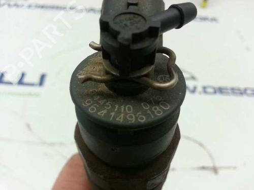 Injector PEUGEOT 307 (3A/C) 1.4 HDi 2985945 | B-Parts
