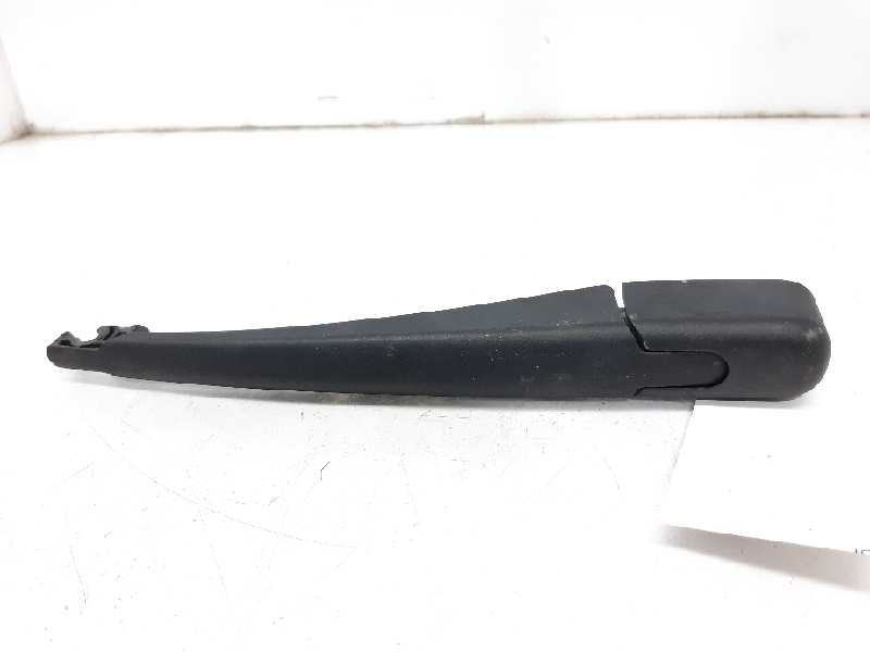 Rear windshield wiper arm HYUNDAI ix35 (LM, EL, ELH) 5810770 | B-Parts