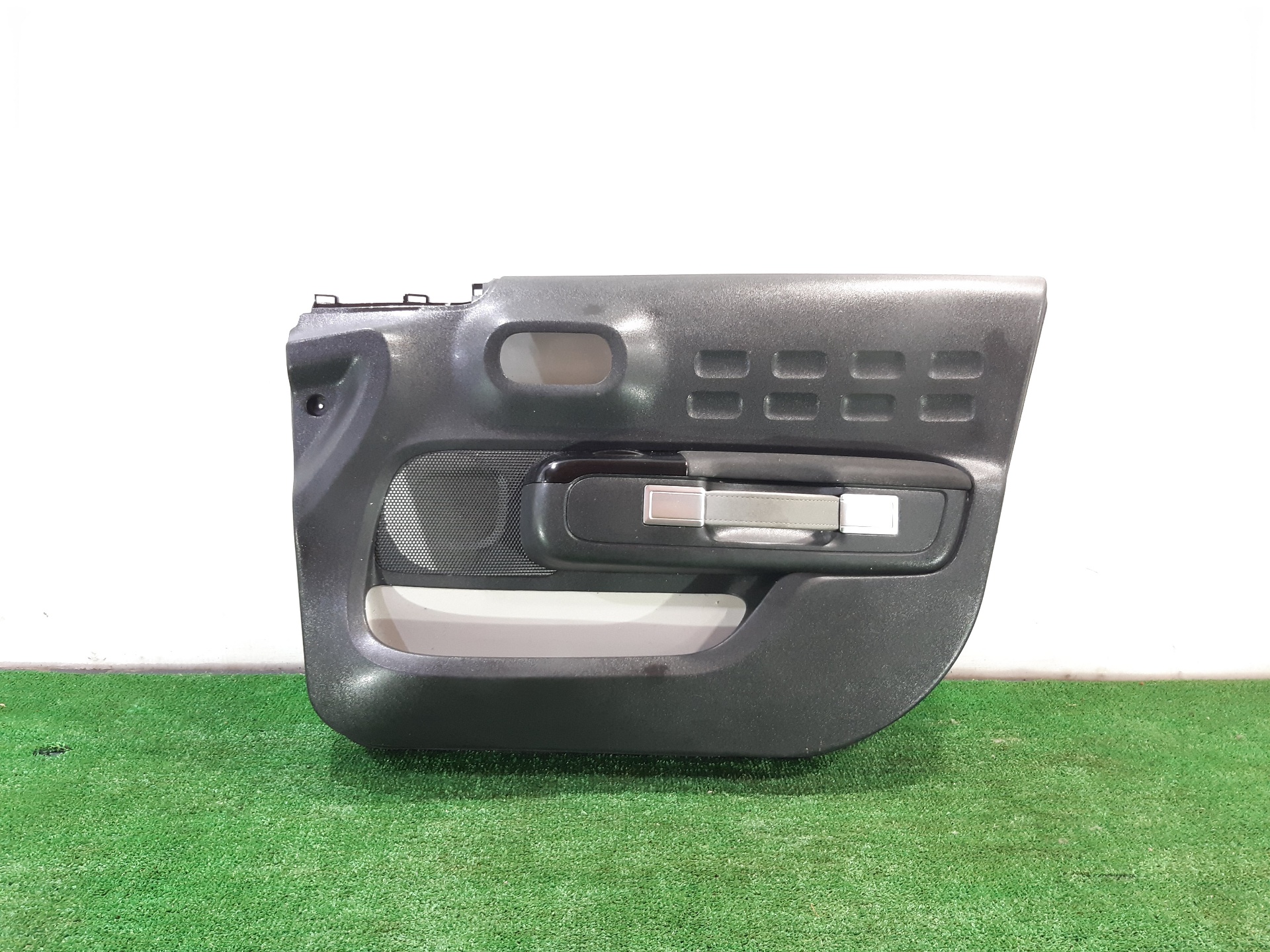 Garniture avant droite CITROËN C3 AIRCROSS II (2R_, 2C_) 11036789 | B-Parts