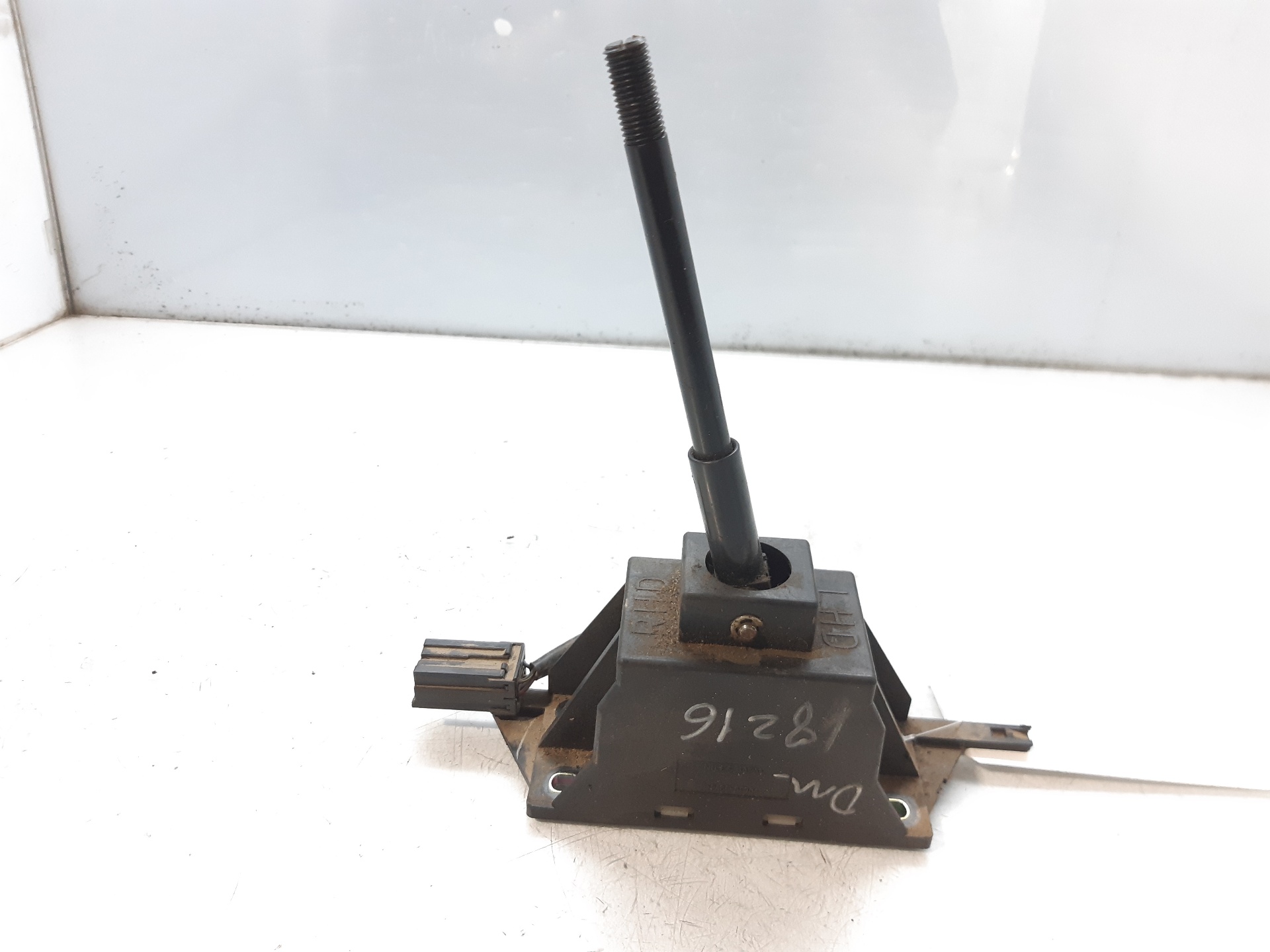 Gear lever MITSUBISHI PAJERO III (V7_W, V6_W) 3.2 Di-D (V68W) 11716847 | B-Parts