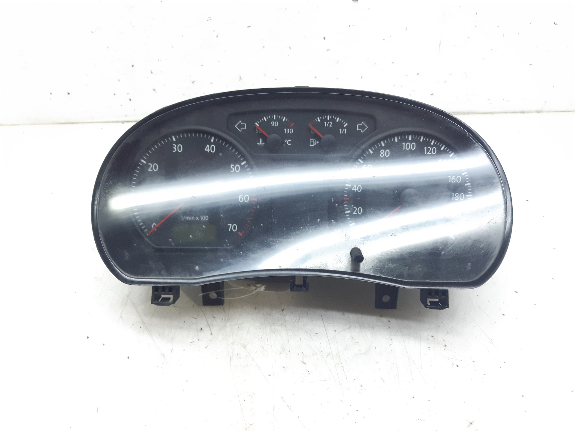 Instrument cluster VW POLO IV (9N_, 9A_) 1.4 16V 8362916 | B-Parts