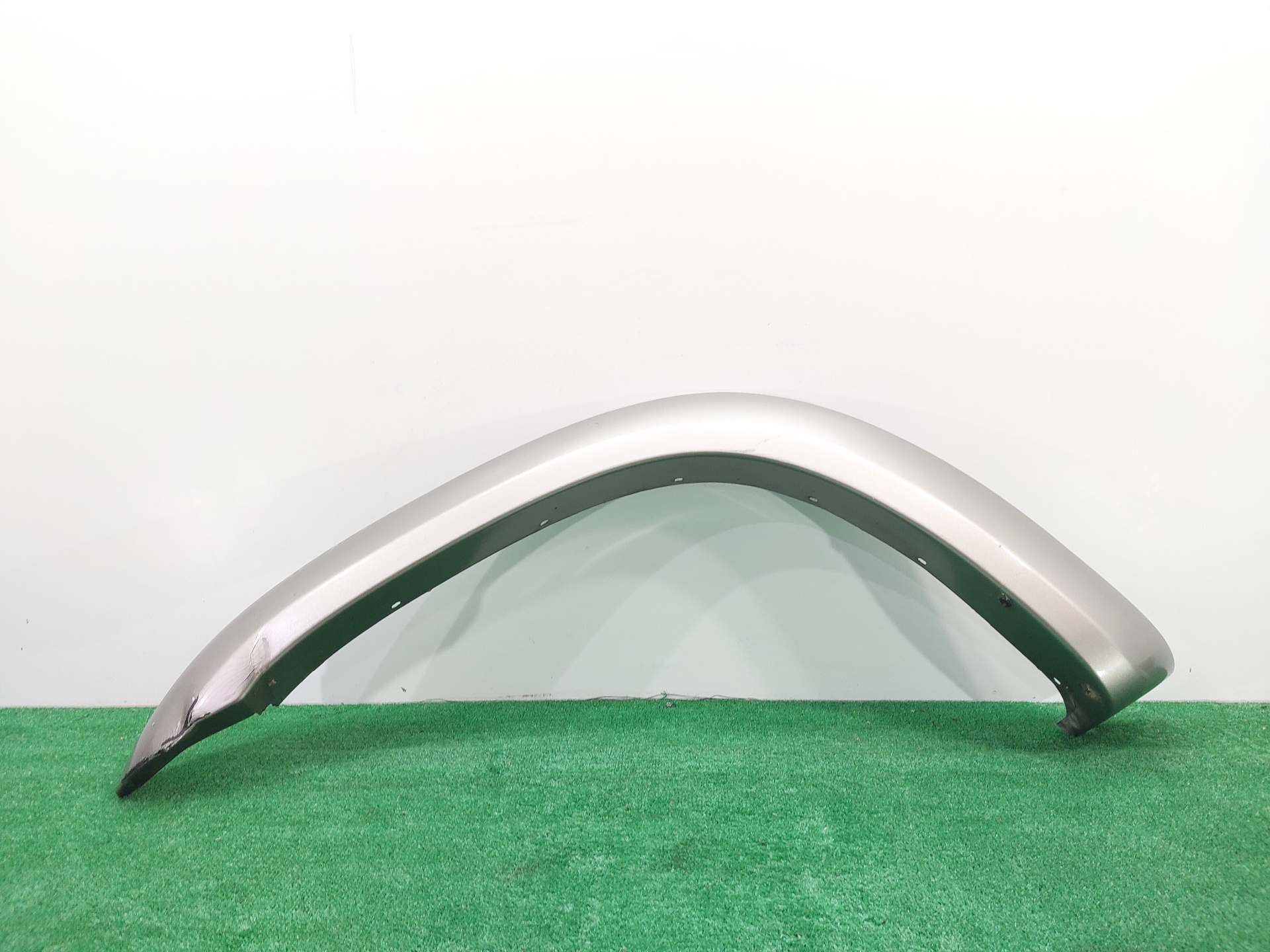 Front left wheel arch trim NISSAN PATROL GR V Wagon (Y61) 3.0 DTi ...