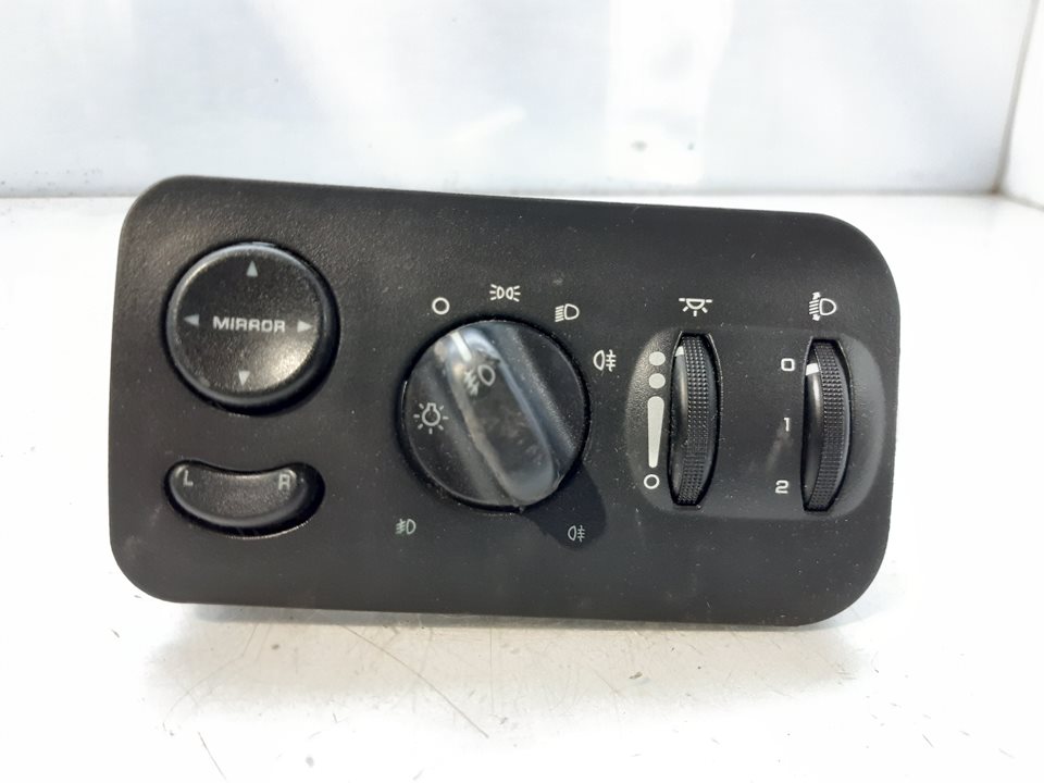 Switch CHRYSLER VOYAGER IV (RG, RS) 2.5 CRD 8186917 | B-Parts