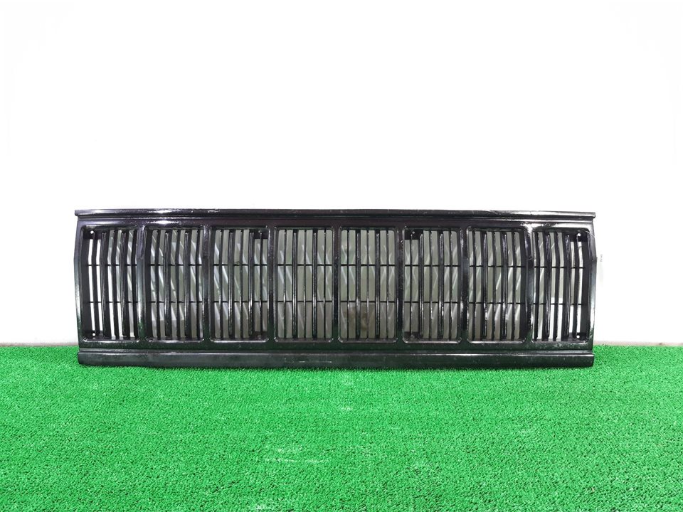 Front grille JEEP CHEROKEE (XJ) 2.5 TD 4x4 8357253 | B-Parts