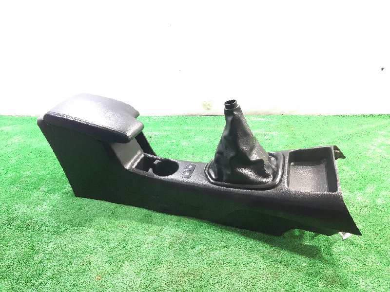 Armrest / Center console TOYOTA HILUX VII Pickup (_N1_, _N2_, _N3 ...
