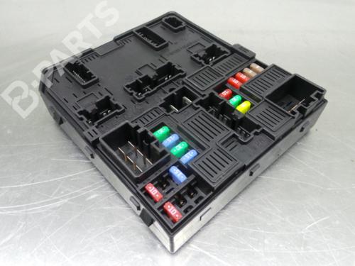 Boîte à Fusibles RENAULT MEGANE IV Hatchback (B9A/M/N_) 1.5 dCi 110 ...