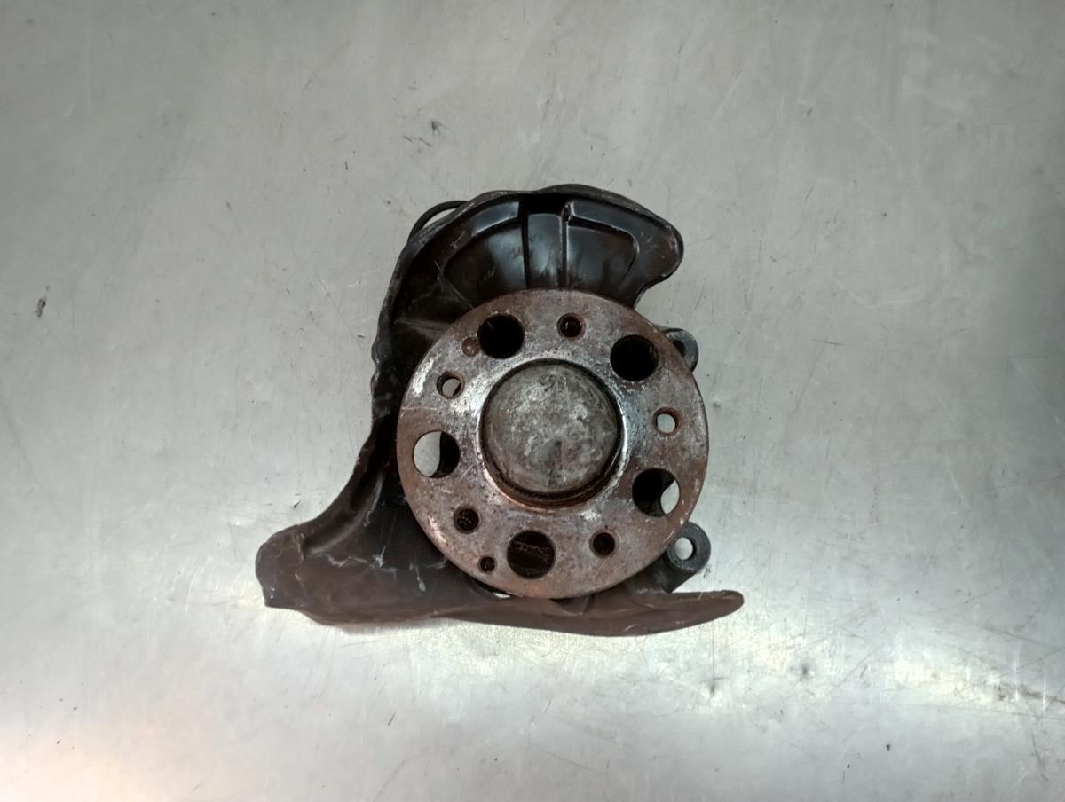Left front steering knuckle MERCEDES-BENZ C-CLASS (W203) 3086237 | B-Parts