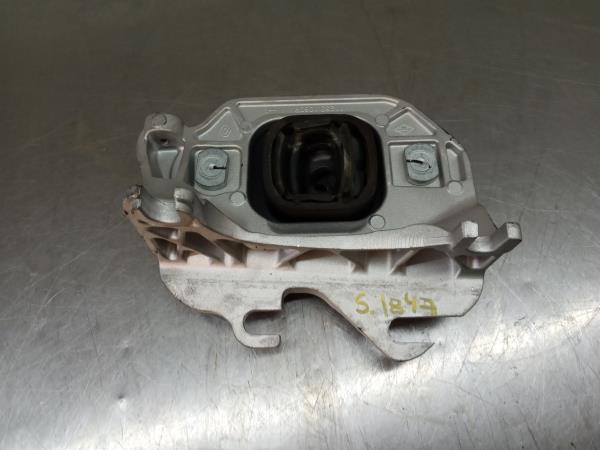 Engine mount RENAULT CAPTUR II E-TECH 160 6890813 | B-Parts