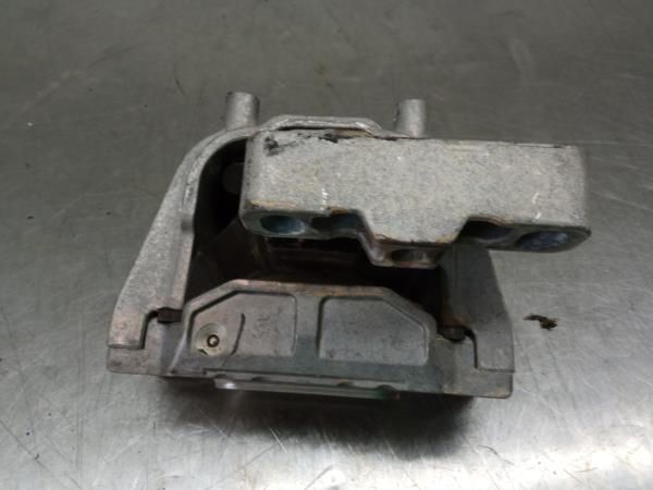 Engine mount VW BEETLE Convertible (5C7, 5C8) 2.0 TDI 8225742 | B-Parts