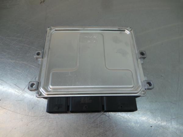 Engine control unit (ECU) RENAULT CAPTUR I (J5_, H5_) 1.2 TCe 120 ...