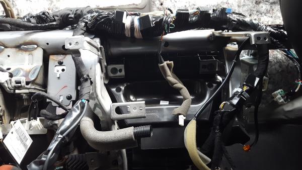 Heater matrix box NISSAN QASHQAI II SUV (J11, J11_) 1.6 dCi 6114425 | B ...