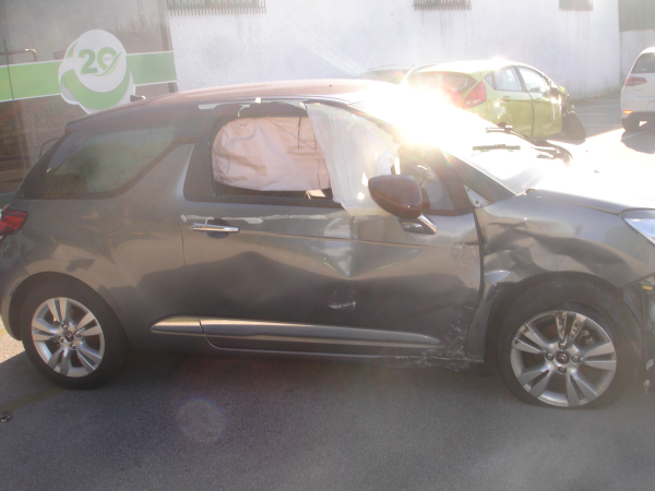 Front right window mechanism CITROËN DS3 1.6 HDi 90 | B-Parts