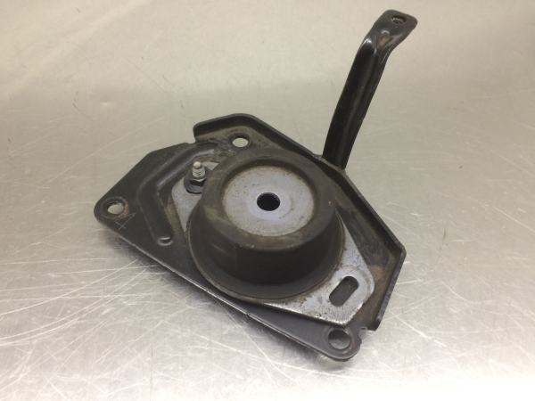 Engine mount PEUGEOT 308 CC (4B_) 2.0 HDi 3086846 | B-Parts