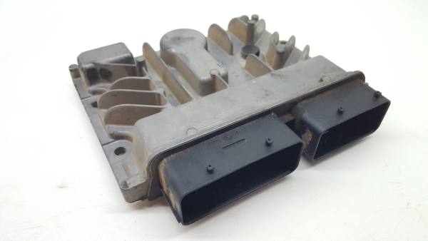 Centralina motore OPEL ASTRA J (P10) 1.7 CDTI (68) 3113858 | B-Parts