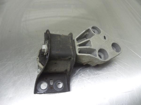 Engine mount RENAULT CLIO III (BR0/1, CR0/1) 1.2 16V 5962143 | B-Parts