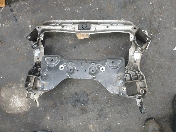 Berceau moteur MERCEDES-BENZ C-CLASS (W203) C 200 CDI (203.007) 9648861 ...