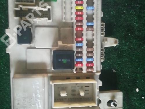 Fuse box VOLVO V50 (545) 2.0 D 9817969 | B-Parts