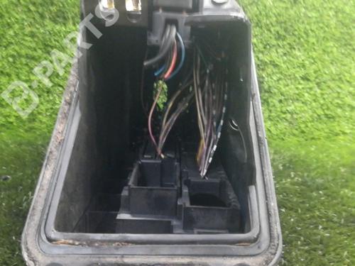 Fuse box MERCEDES-BENZ E-CLASS (W124) E 200 D (124.120) 6184325 | B-Parts