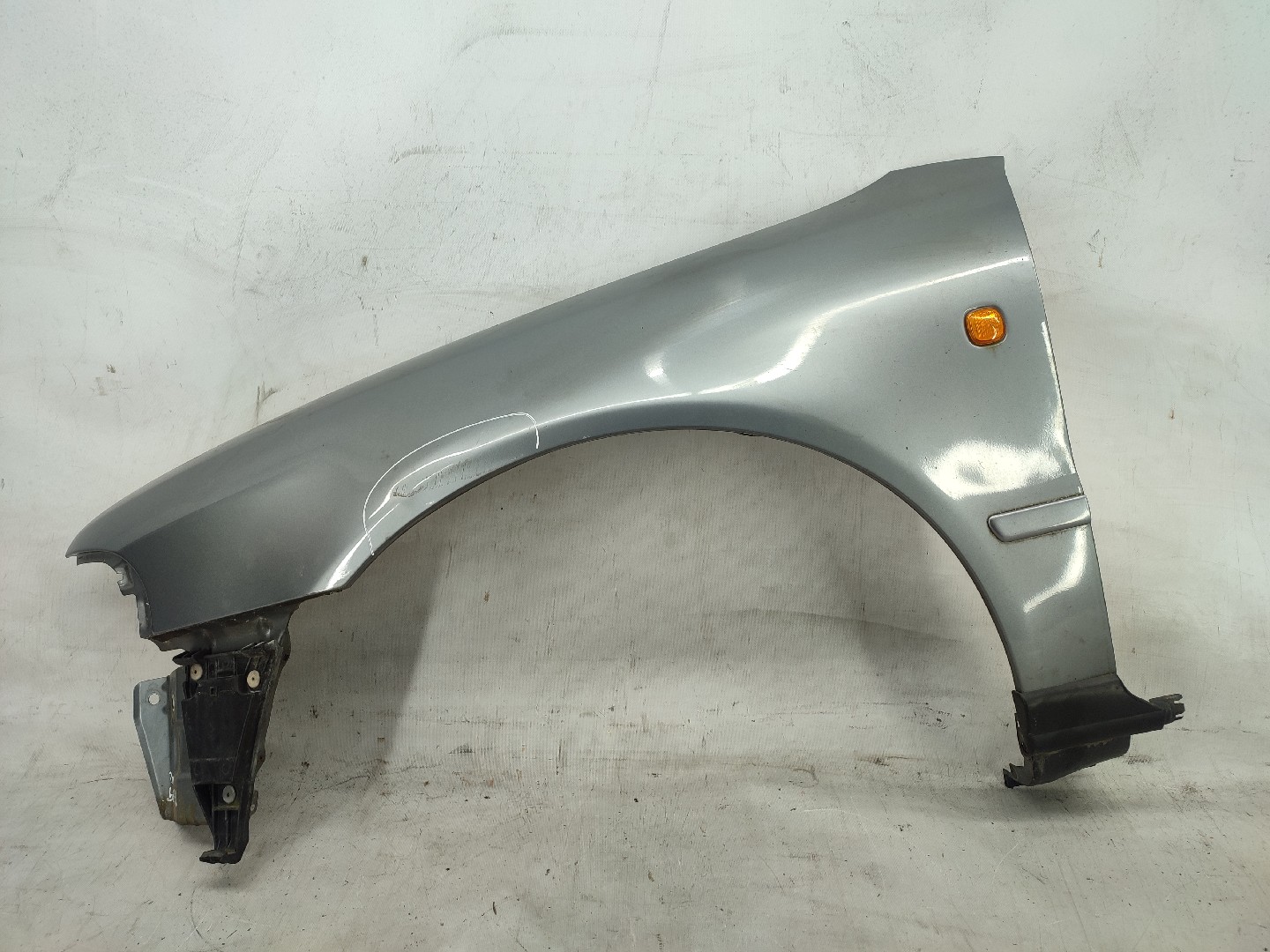 Aile avant gauche AUDI A4 B5 Avant (8D5) 2.5 TDI 17191303 | B-Parts