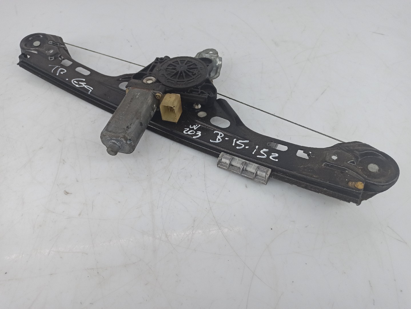 Rear left window mechanism MERCEDES-BENZ C-CLASS (W203) C 220 CDI (203. ...