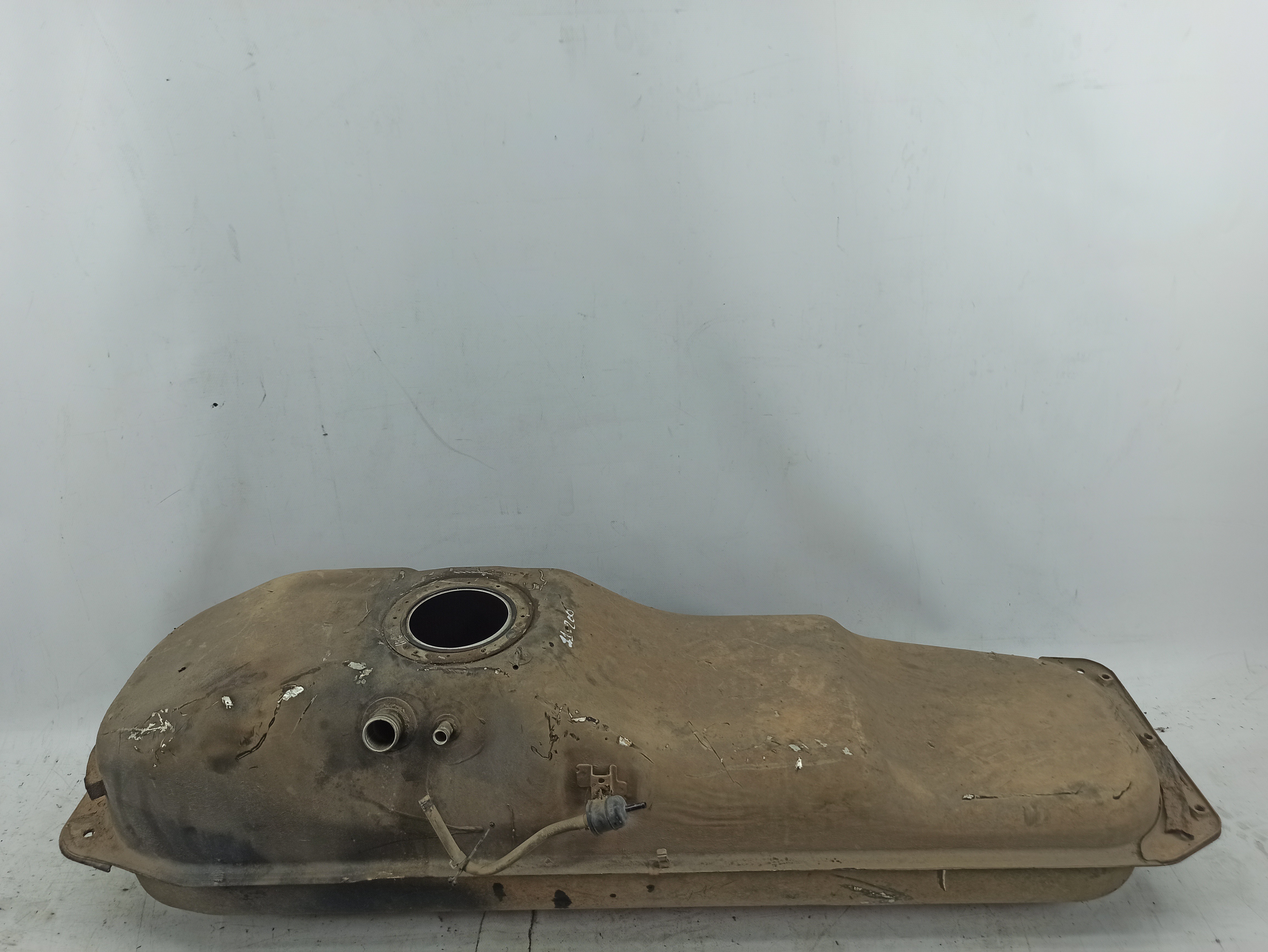 Fuel tank NISSAN NAVARA Platform/Chassis (D22) 2.5 Di 4WD 10392937 | B ...