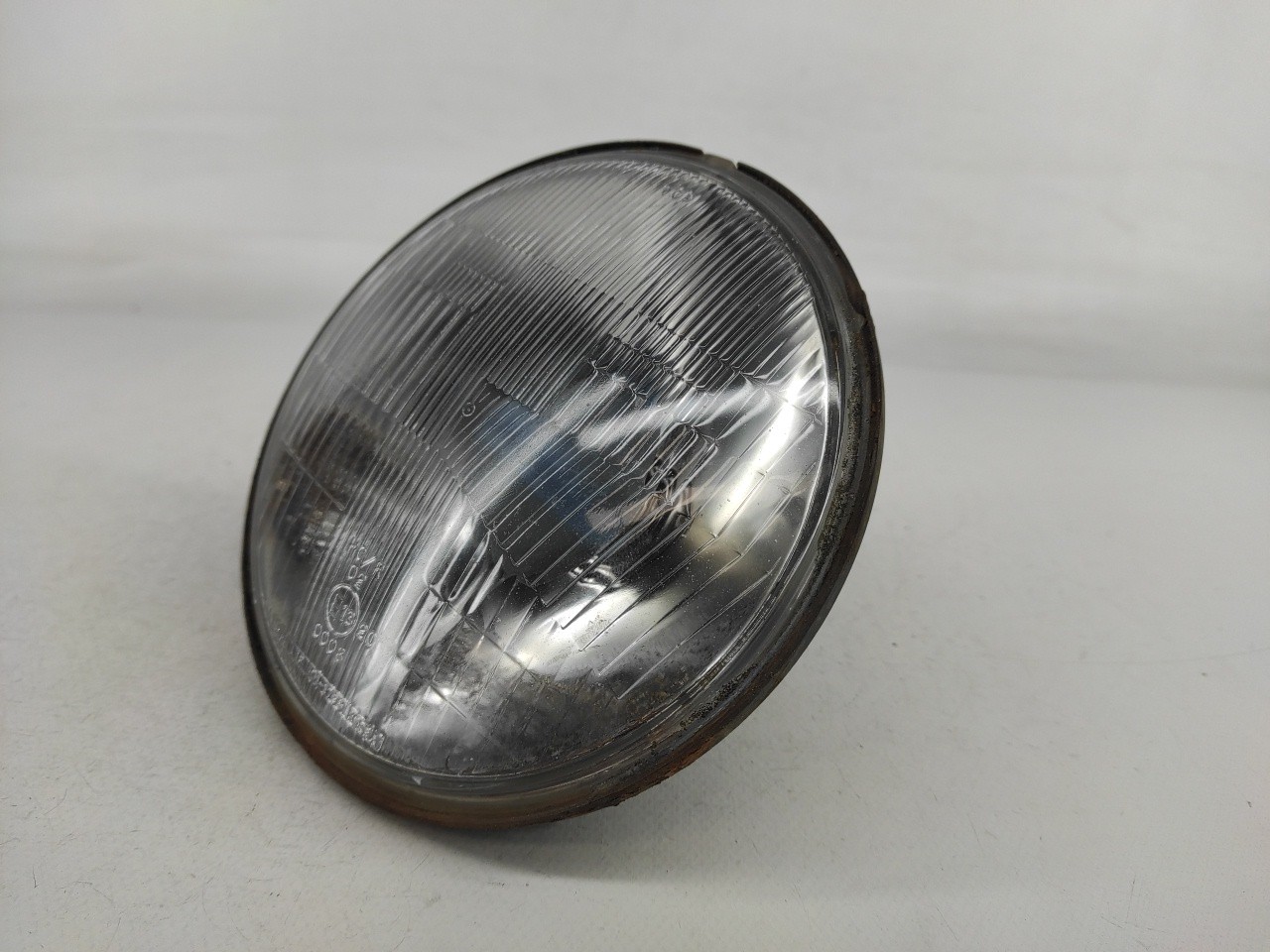 Right headlight HYUNDAI H100 Van 2.5 D N/V | B-Parts