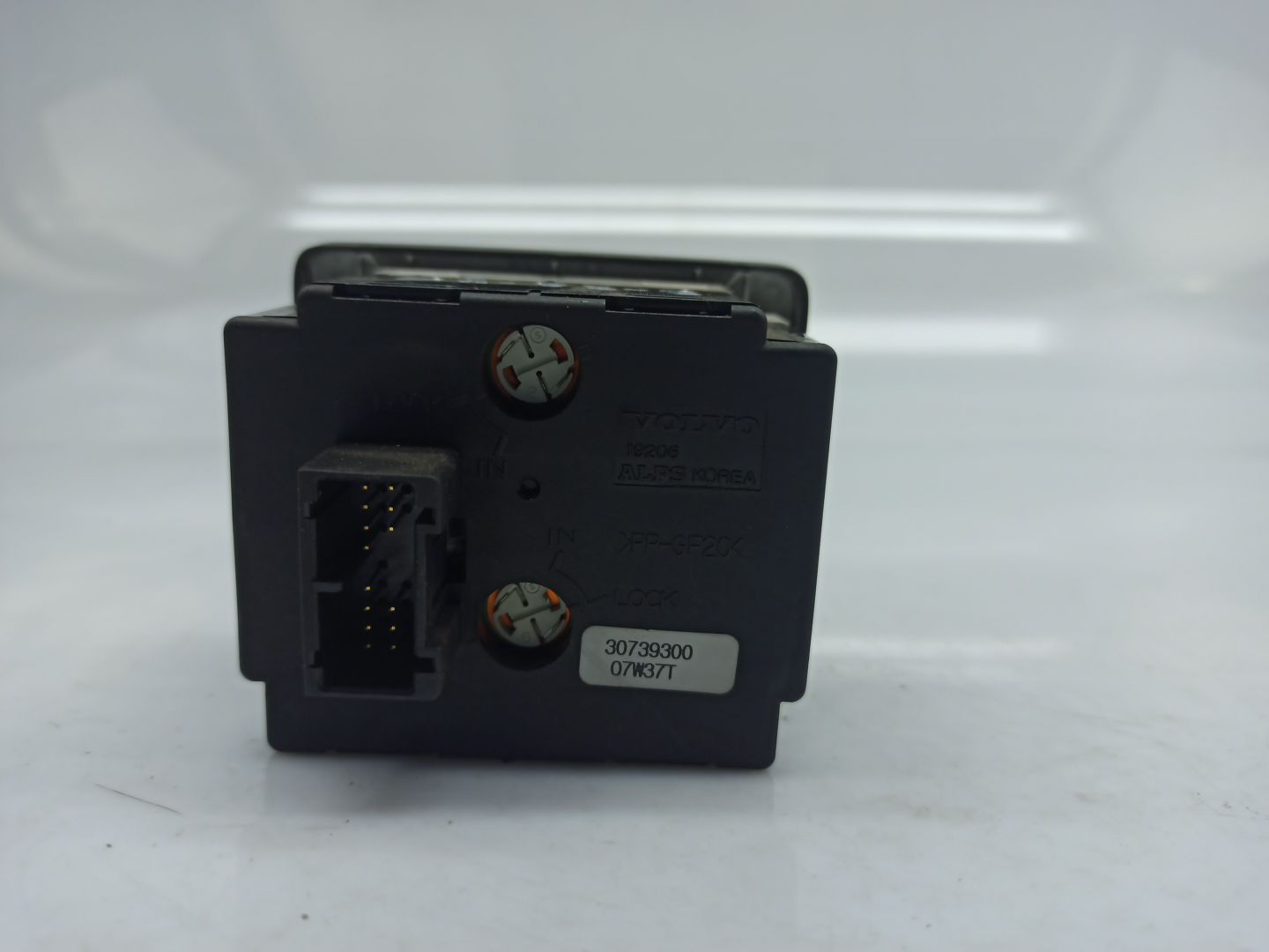 Electronic module VOLVO V50 (545) 2.0 D 6205154 | B-Parts