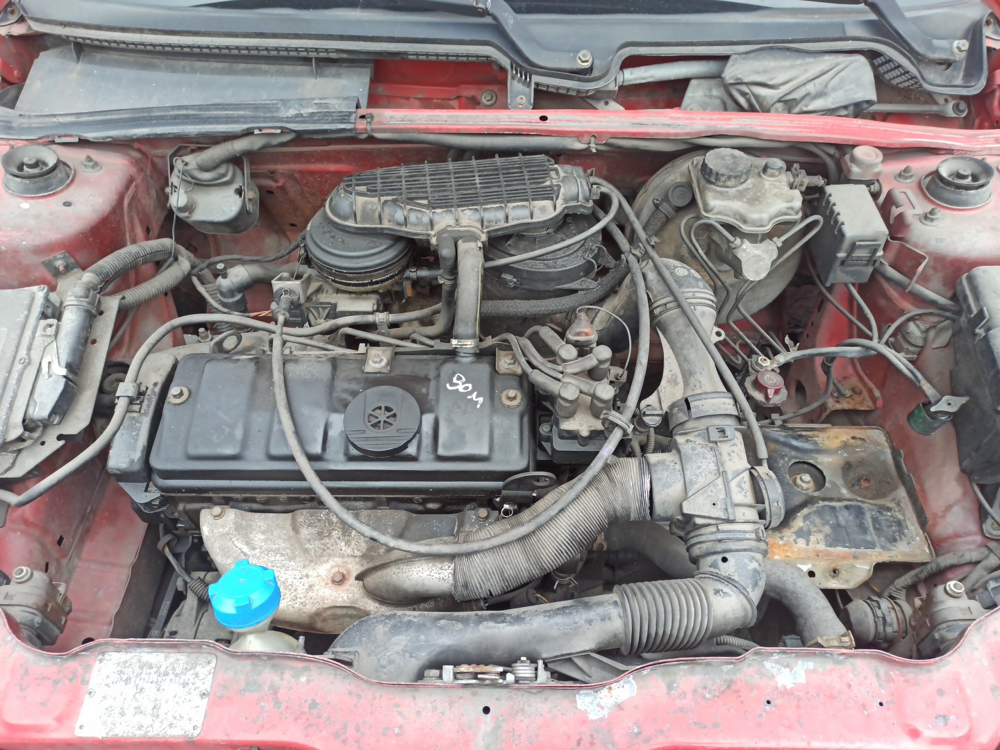 Can anyone tell me what engine is this? it's a peugeot 106 but it's not ...