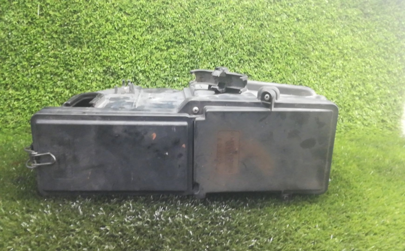 Fuse box MERCEDES-BENZ E-CLASS (W124) E 200 D (124.120) 6184325 | B-Parts