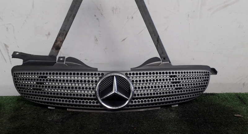 navegación Detallado grano mercedes slk r170 grill volatilidad Abrumar ...