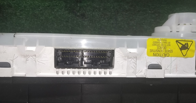 Instrument cluster LAND ROVER DISCOVERY II (L318) 2.5 Td5 4x4 6172675 ...