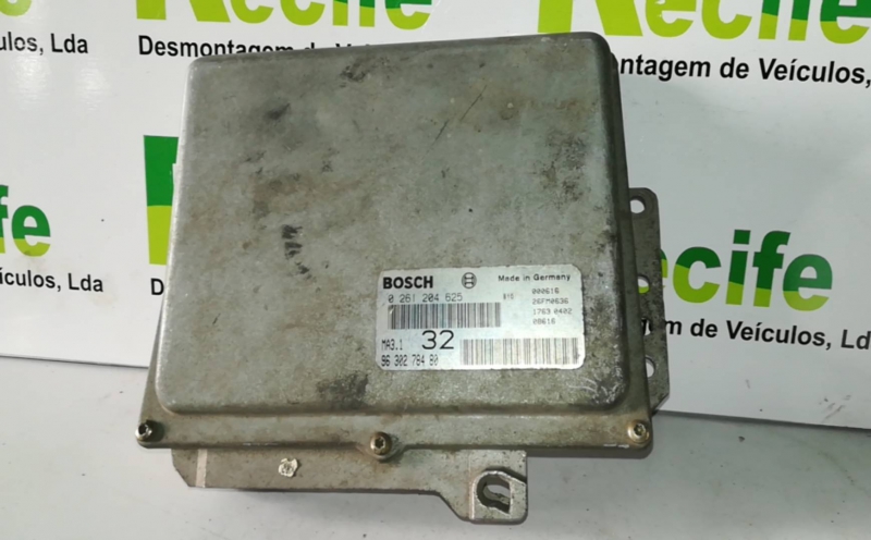 Engine control unit (ECU) CITROËN SAXO (S0, S1) 1.0 X 6220168 | B-Parts