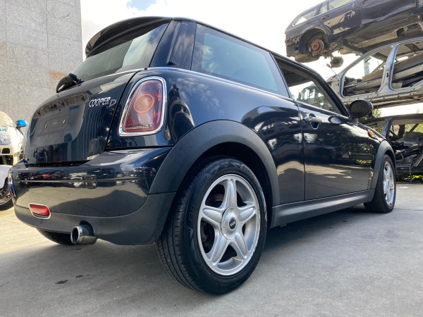 Rear wiper motor MINI MINI (R56) Cooper D 6763-6 932 013 -04 | B-Parts