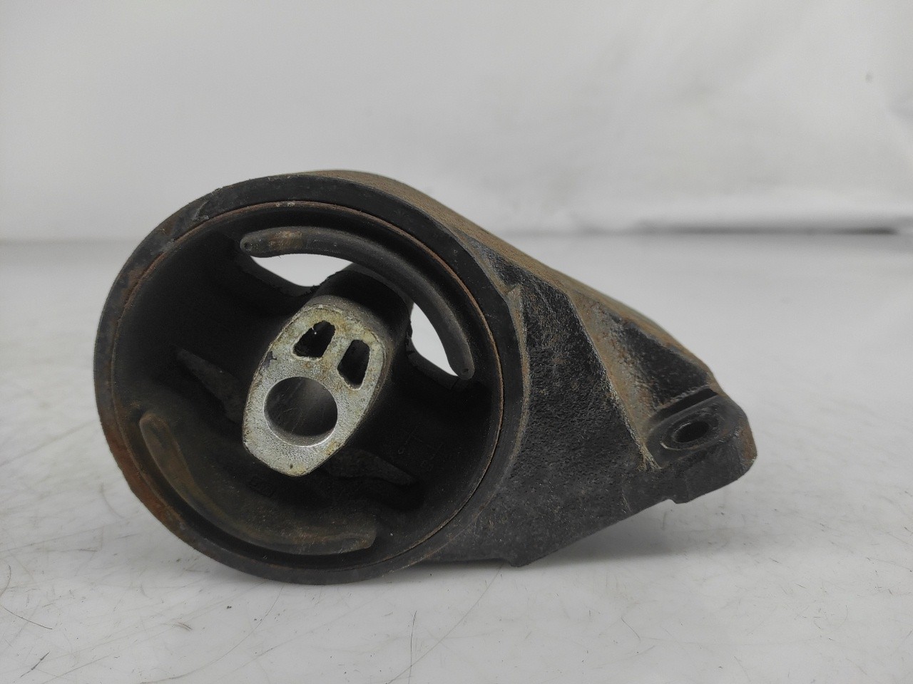 Engine mount CHEVROLET EPICA (KL1_) 2.0 D 8515269 | B-Parts