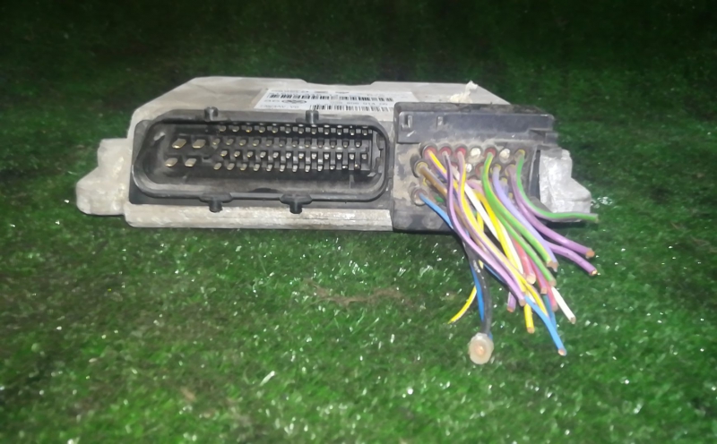 Engine control unit (ECU) VW GOLF IV (1J1) 1.4 16V 6186801 | B-Parts