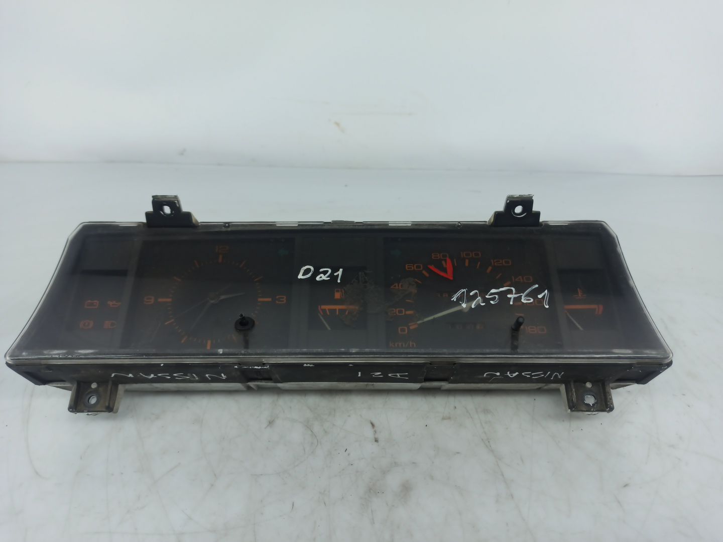 Instrument cluster NISSAN PICK UP (D21) 7677736 | B-Parts