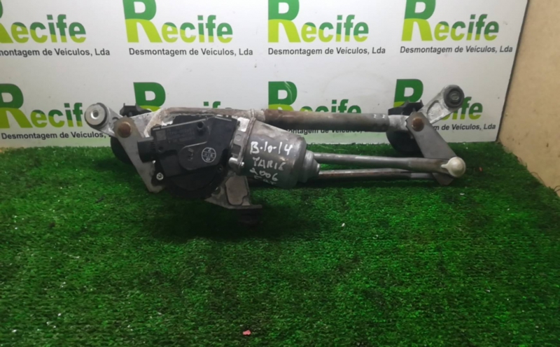 Front wiper motor TOYOTA YARIS (_P9_) 6218854 | B-Parts