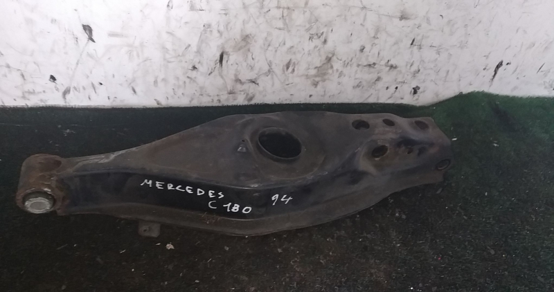 Left rear suspension arm MERCEDES-BENZ C-CLASS (W202) 6172190 | B-Parts