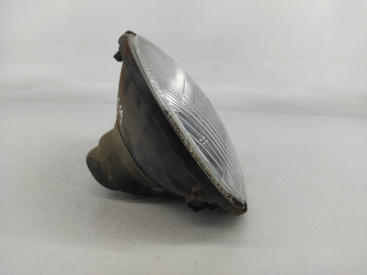 Right headlight HYUNDAI H100 Van 2.5 D N/V | B-Parts