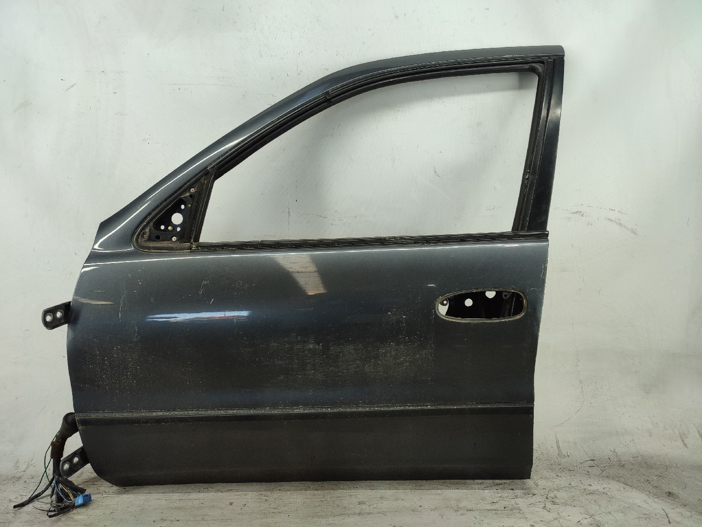 Porta frente esquerda TOYOTA COROLLA Liftback (_E10_) 1.3 XLI (EE101 ...