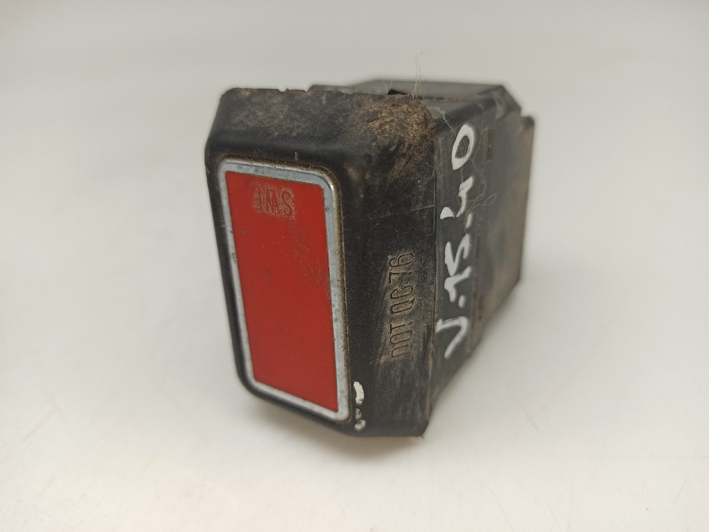 Switch MERCEDES-BENZ 123 Saloon (W123) 200 D (123.120) 11293749 | B-Parts