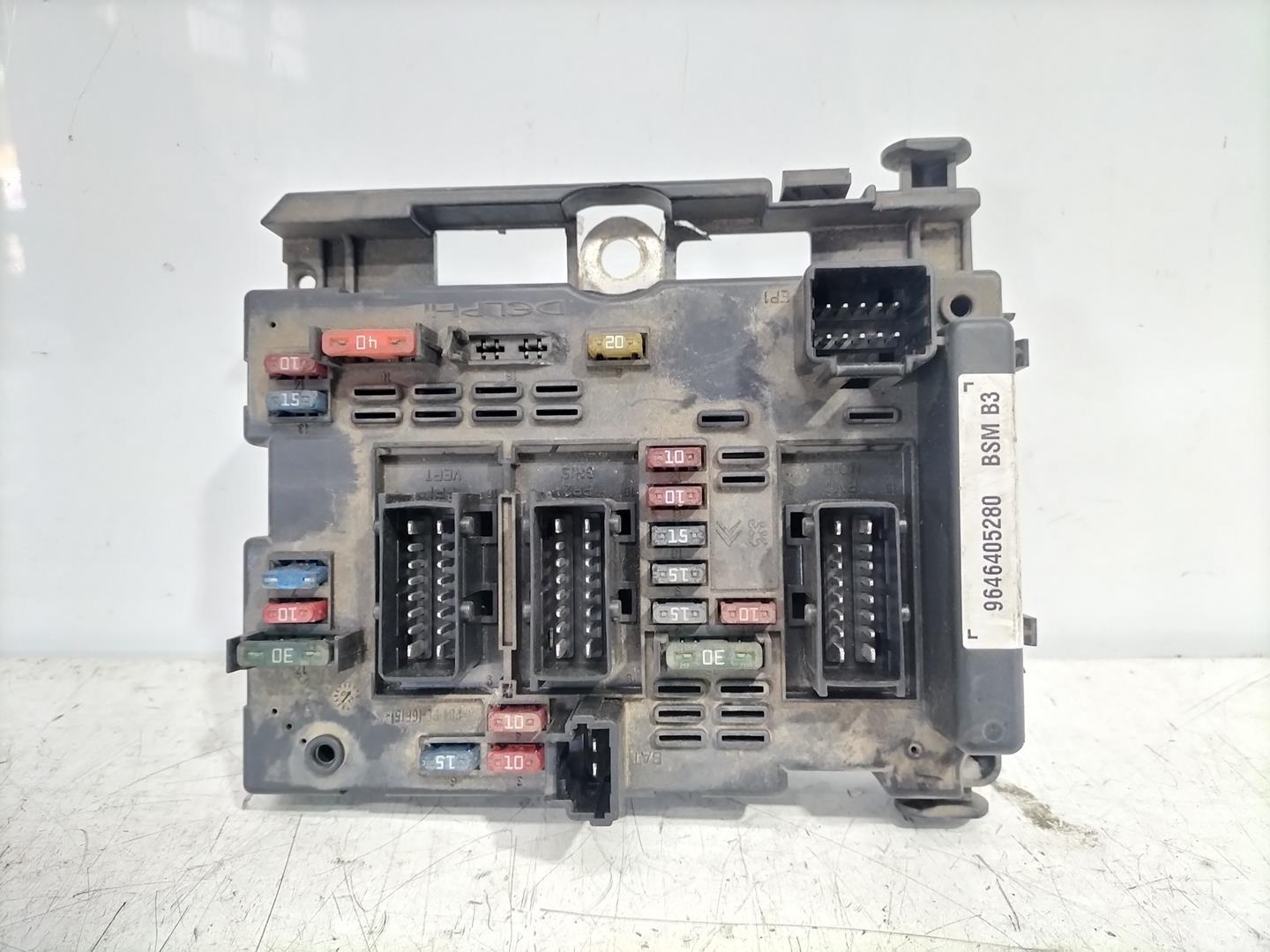 Fuse box PEUGEOT 206 Hatchback (2A/C) 2.0 HDI 90 12583310 | B-Parts