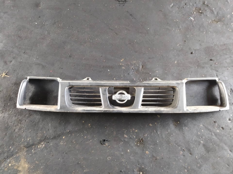 Grilles de calandre NISSAN PICK UP (D22) 2.5 TD 4WD 8702153 | B-Parts